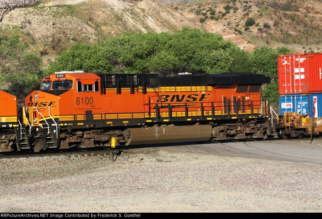 BNSF 8100
